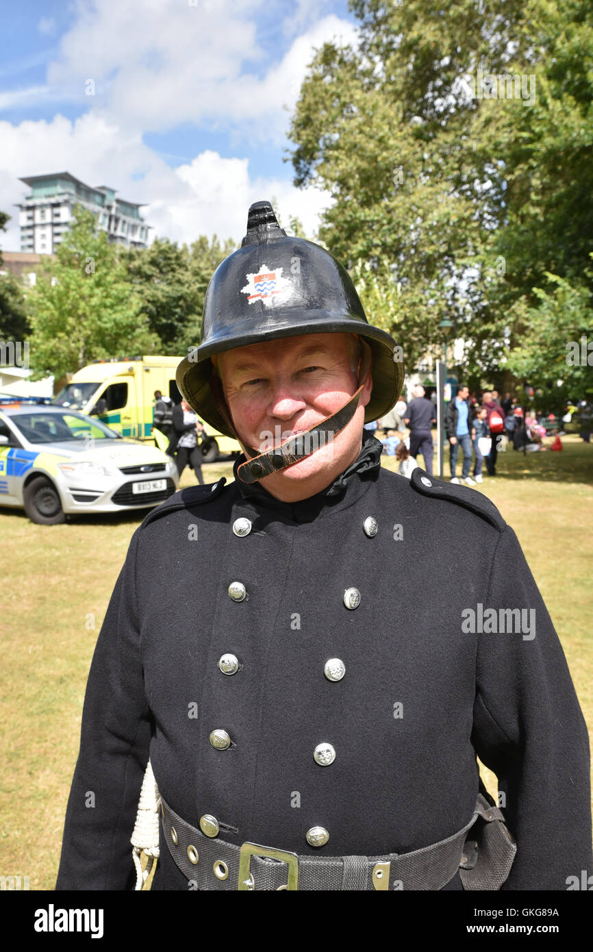 Fireman uniform museum hi-res stock photography and images - Alamy