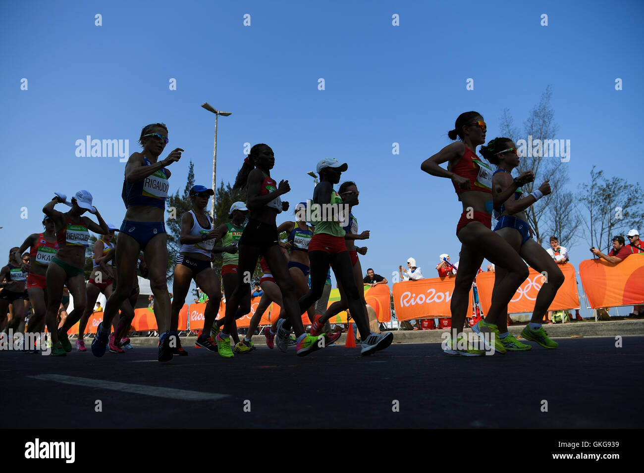 Rio de Janeiro, Brazil. 19th August, 2016. athletes on the first lap ...