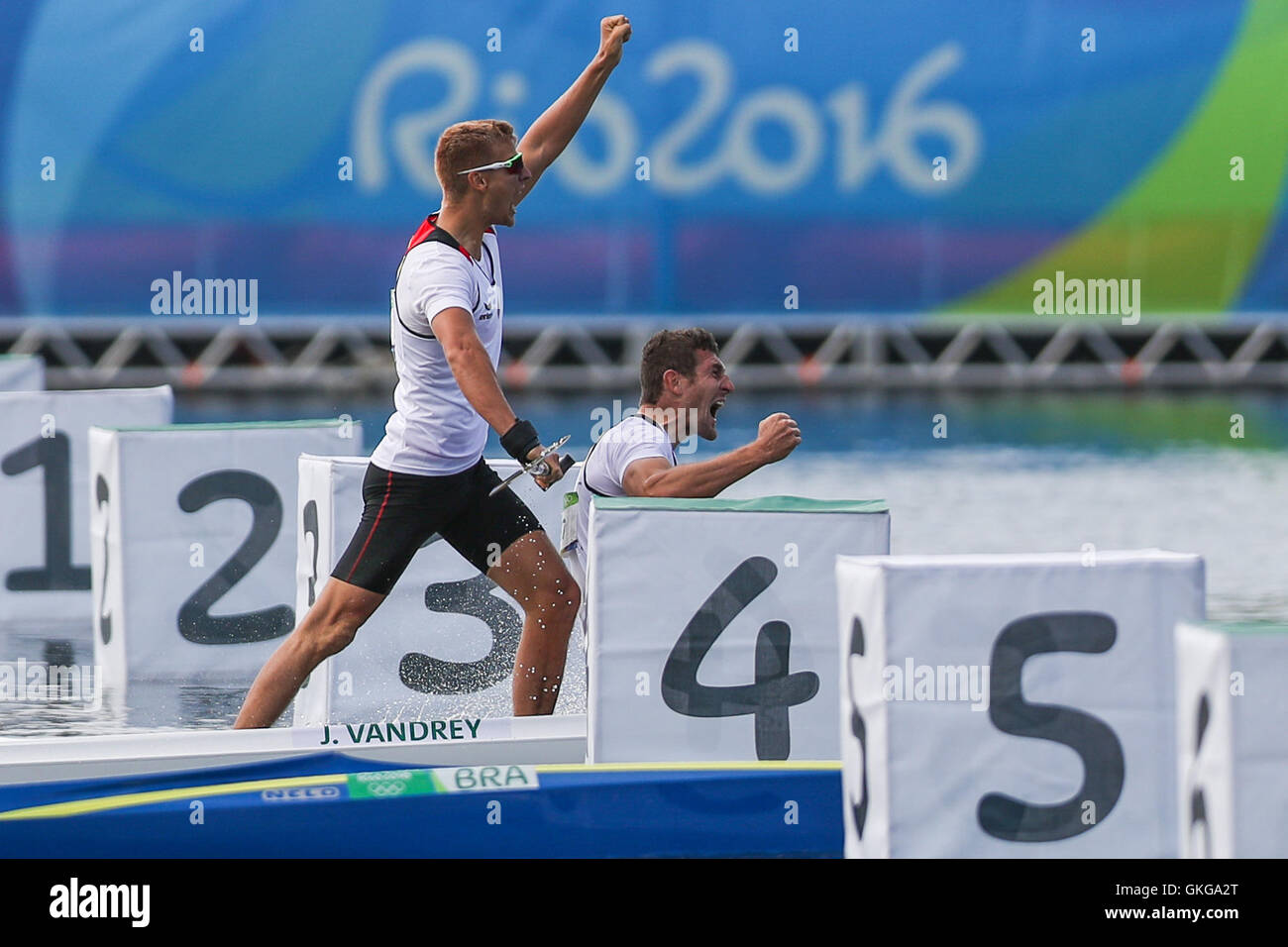 Rio De Janeiro, Brazil. 20th Aug, 2016. Germany's Sebastian Brendel (R ...