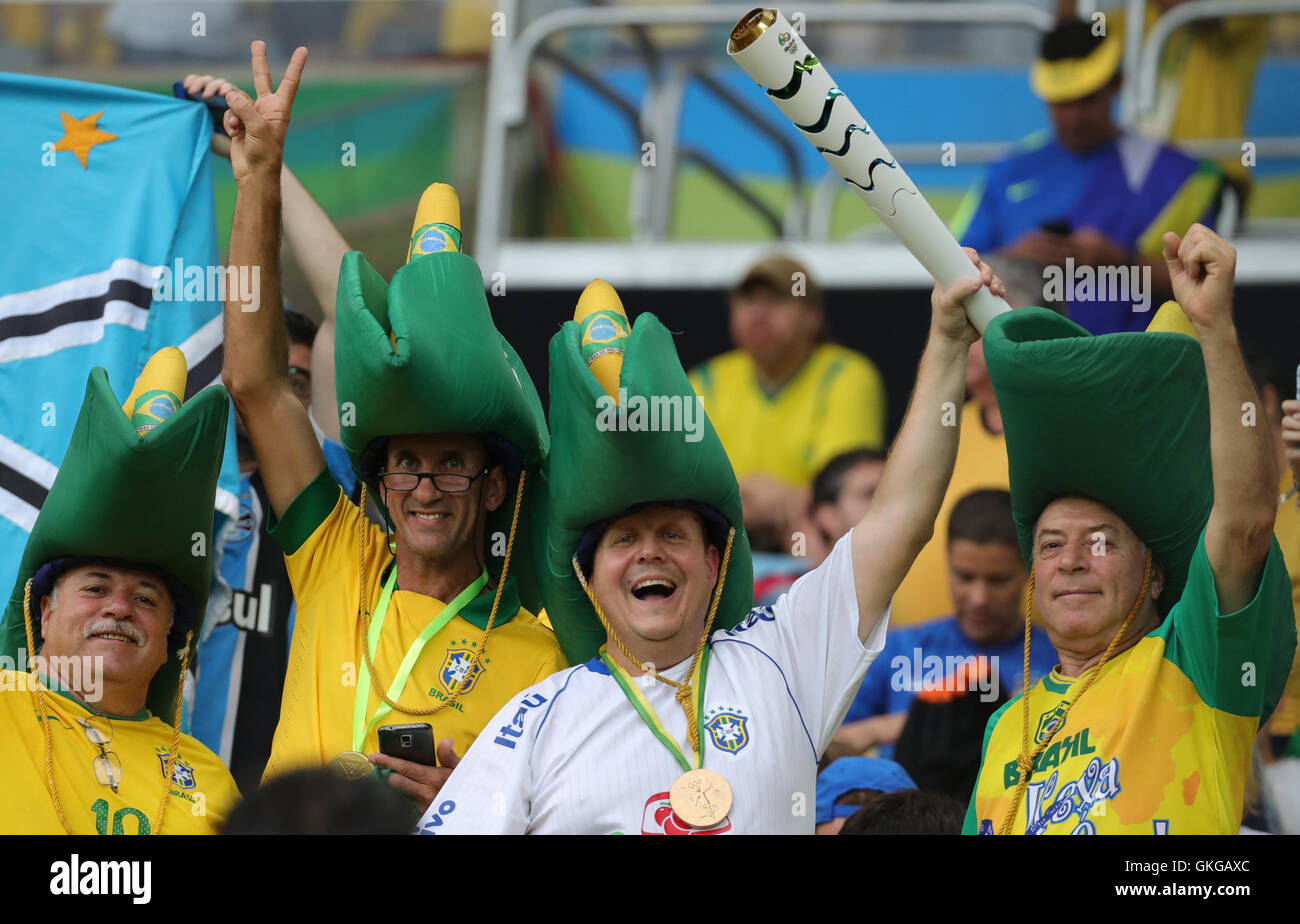 Brazil football fans in stands hi-res stock photography and images - Alamy