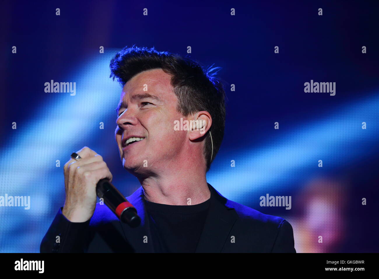 Rick astley pop singer hi-res stock photography and images - Alamy