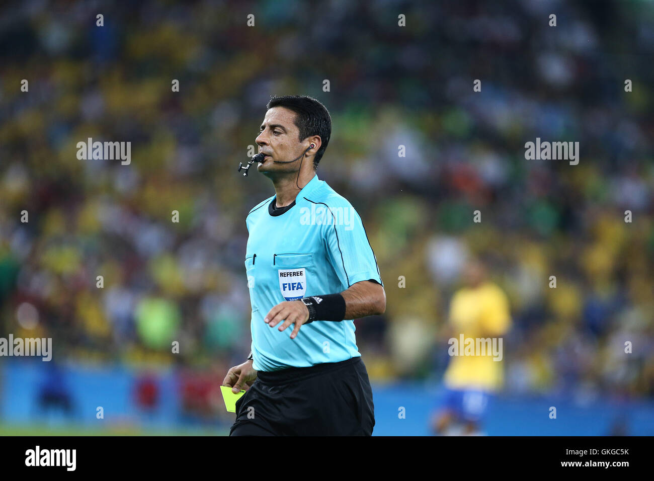 Olympic soccer referee hi-res stock photography and images - Alamy