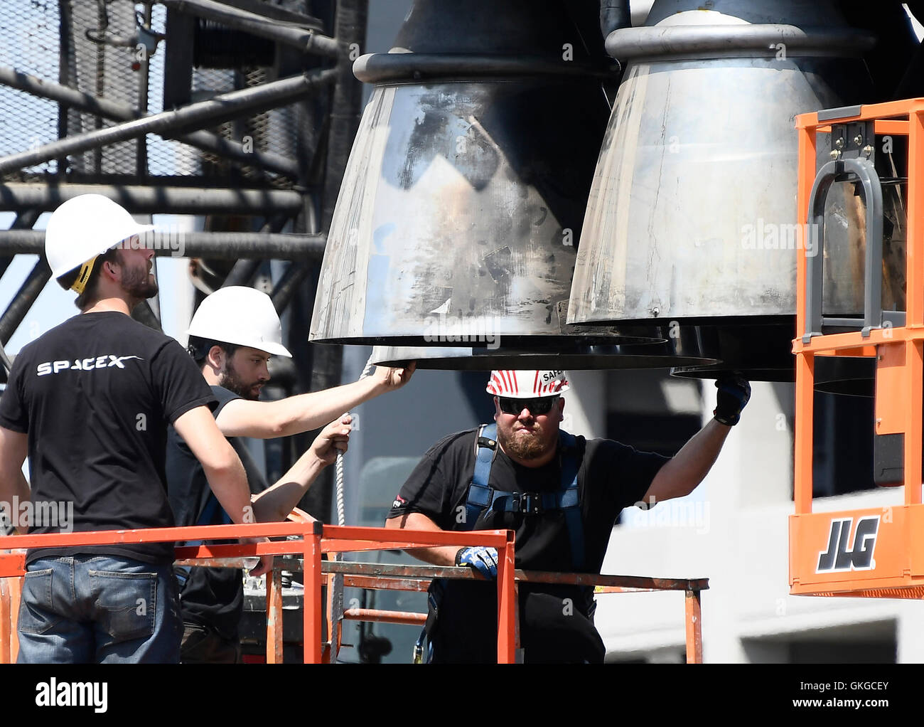 Hawthorne CA. 20th Aug, 2016. SpaceX first Falcon 9 rocket that launch ...