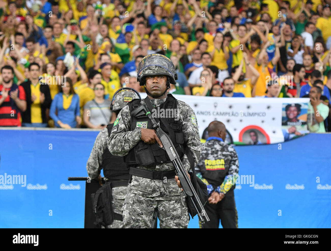 Rio de Janeiro, Brazil. 20th Aug, 2016. An armed Brazilian soldier ...