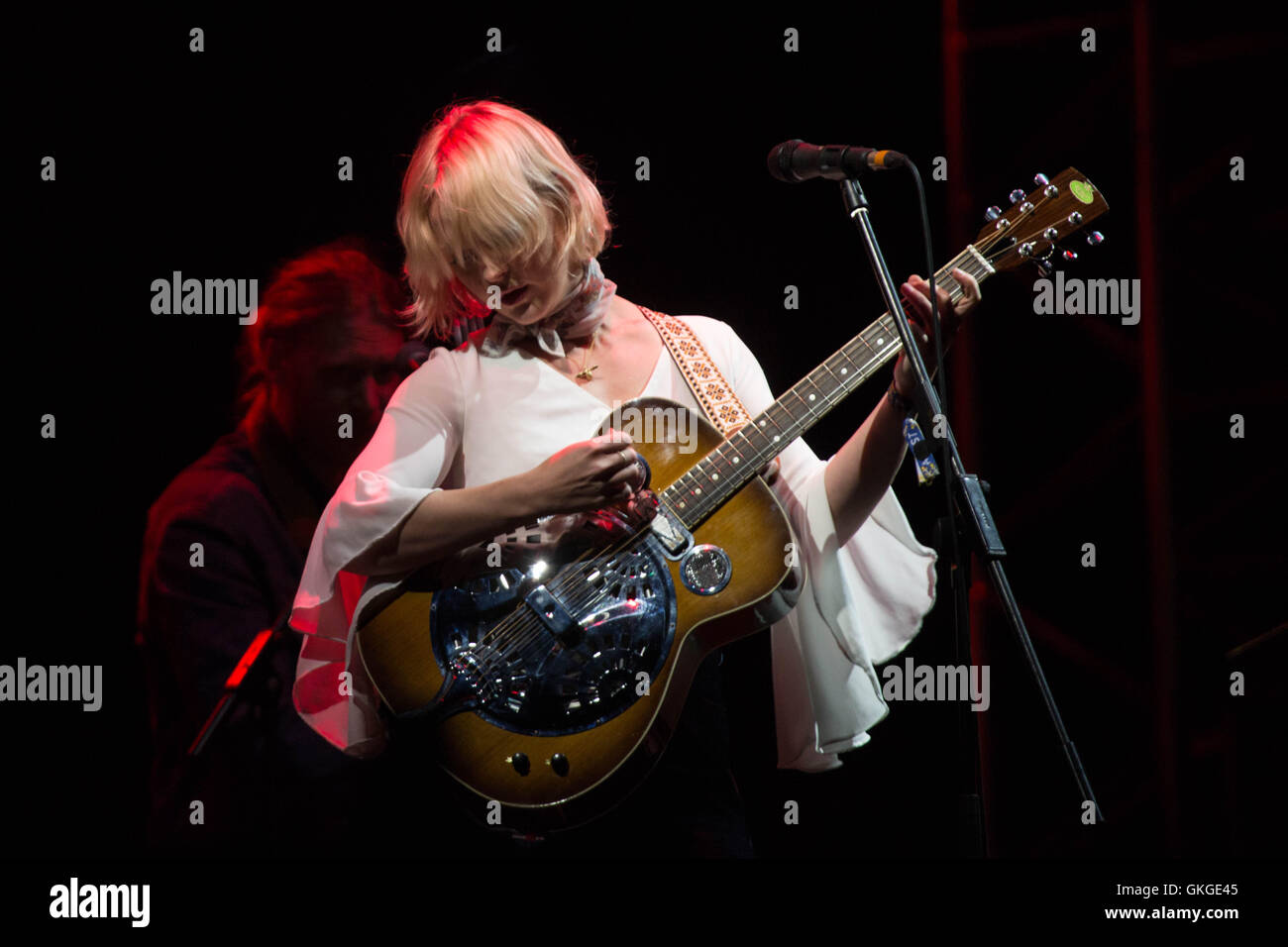 Laura marling 2016 hi-res stock photography and images - Alamy