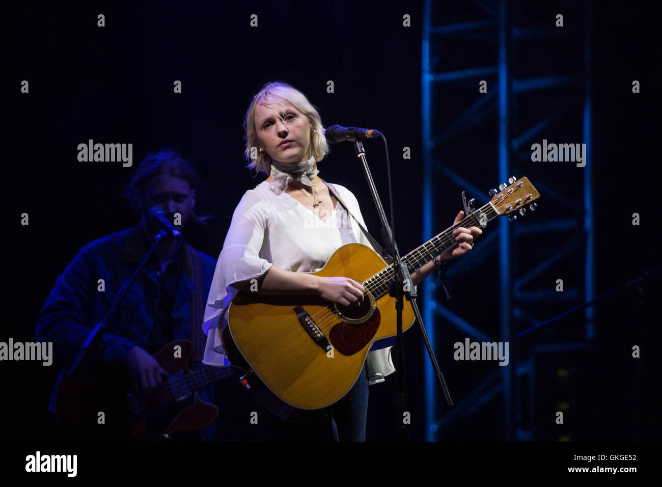 Laura marling 2016 hi-res stock photography and images - Alamy