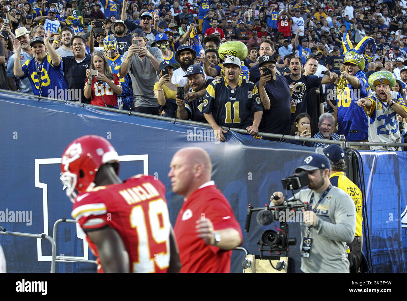 Los Angeles, California, USA. 20th Aug, 2016. Los Angeles Rams fans ...