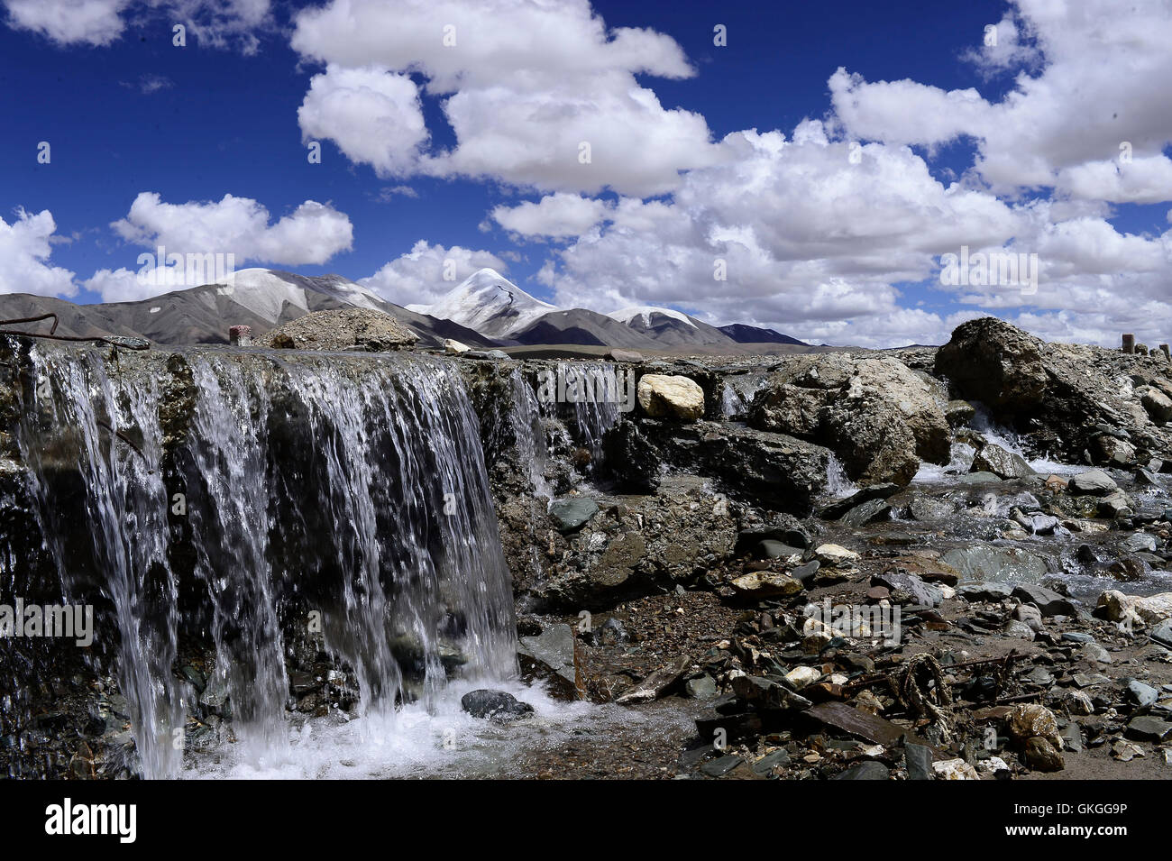 Golmud, Qinghai, China. 21st Aug, 2016. shows a stream formed by ...