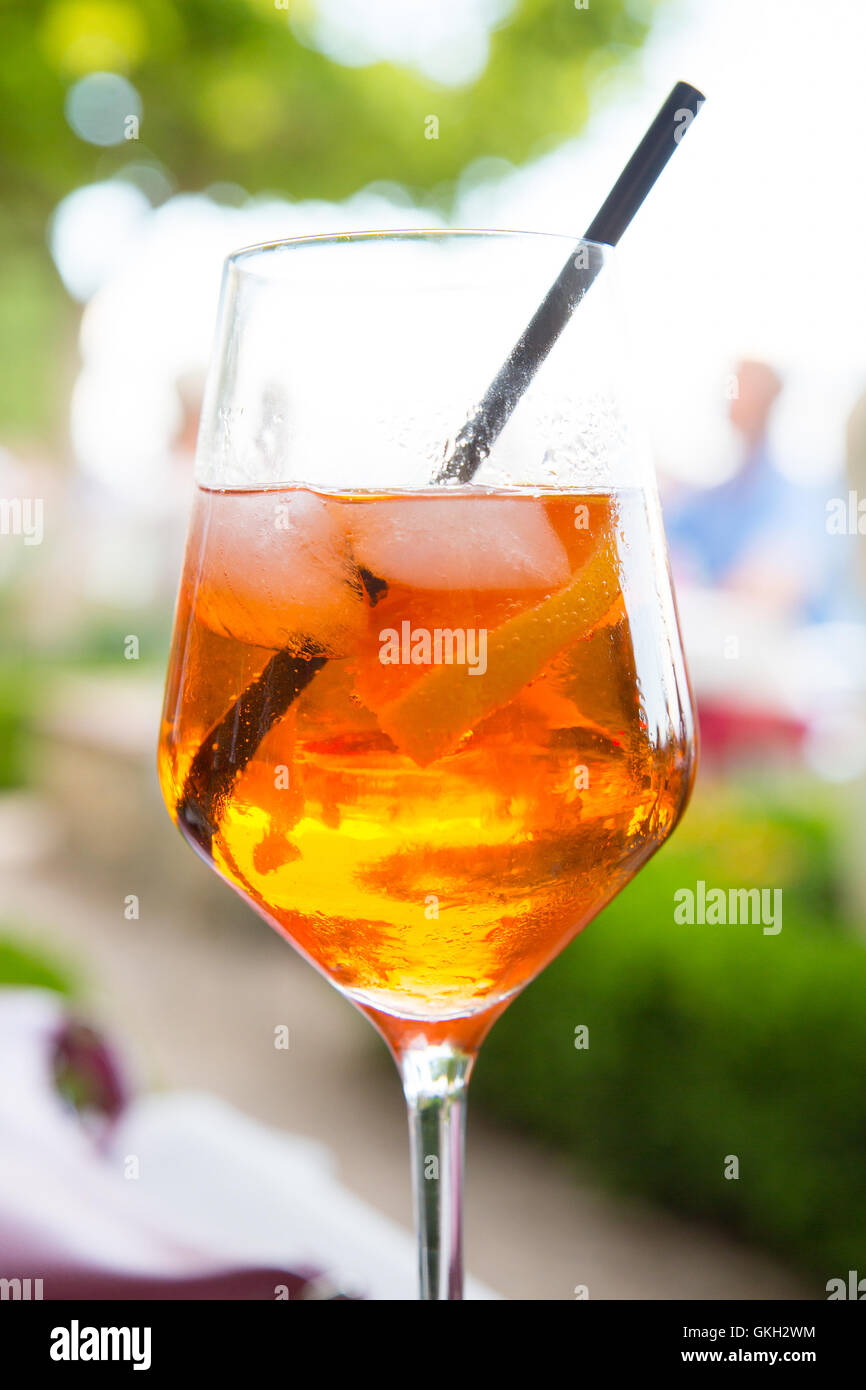 Prosecco glass hi-res stock photography and images - Alamy