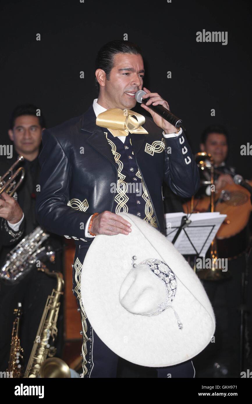 Showcase Mexican singer Pablo Montero who presents his new album Que ...