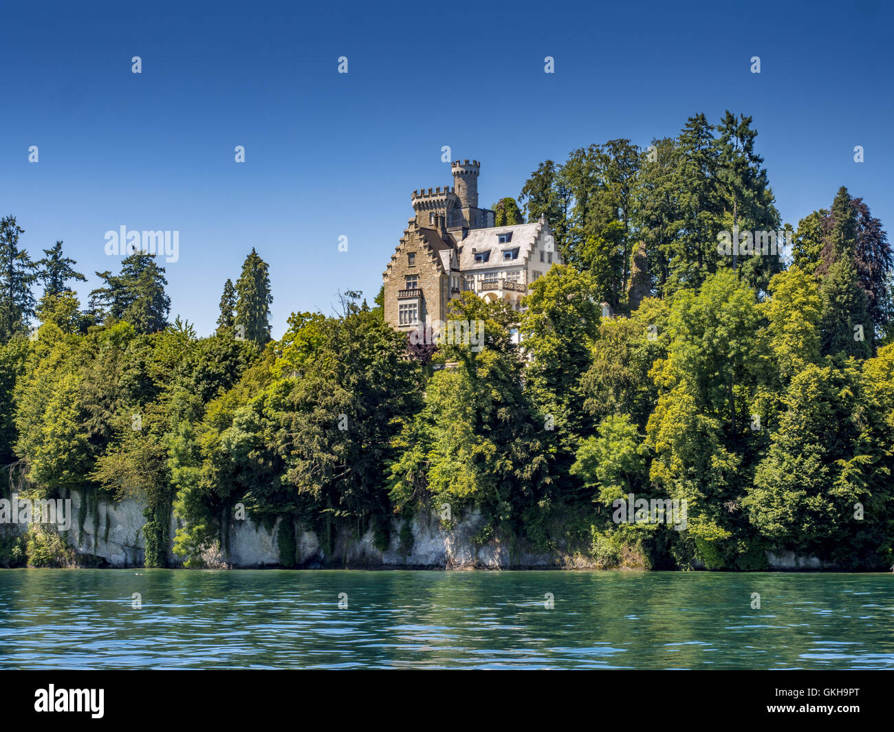 Shore of lake lucerne hi-res stock photography and images - Alamy