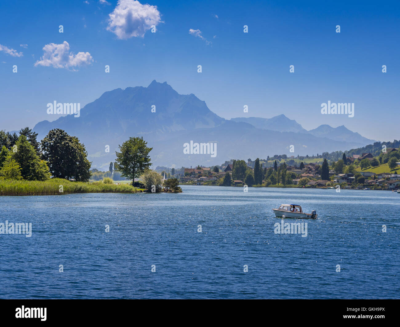 Shore landscape on Lake Lucerne, Switzerland, Europe Stock Photo - Alamy