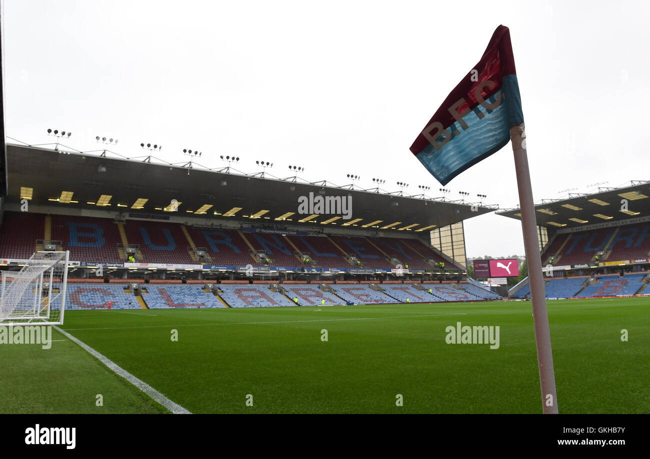 A general view of Turf Moor, Burnley Stock Photo - Alamy