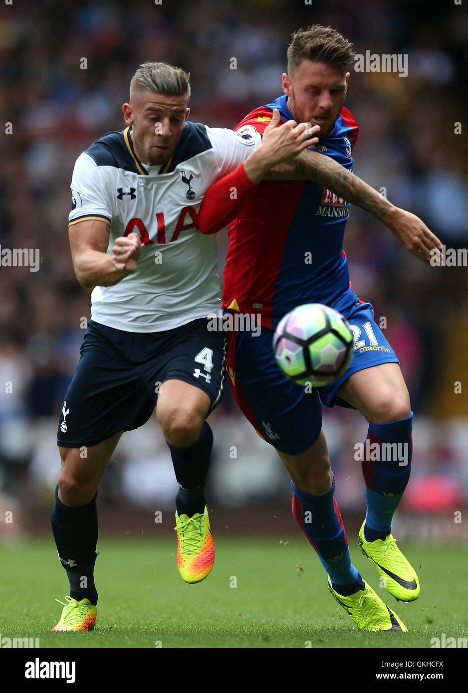 Tottenham Hotspur's Toby Alderweireld (left) and Crystal Palace's ...