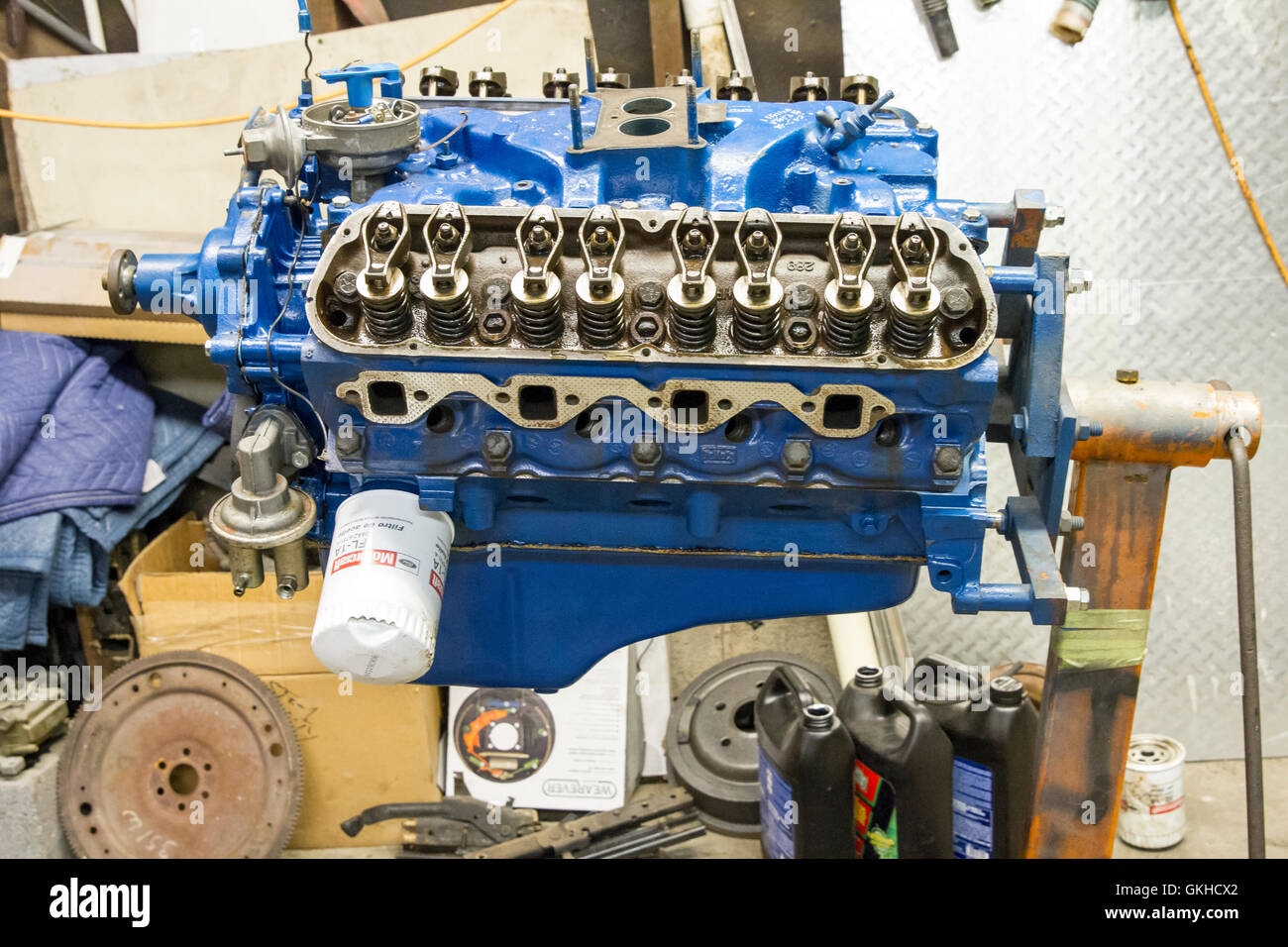 Rebuilding a Ford Mustang Engine Stock Photo - Alamy