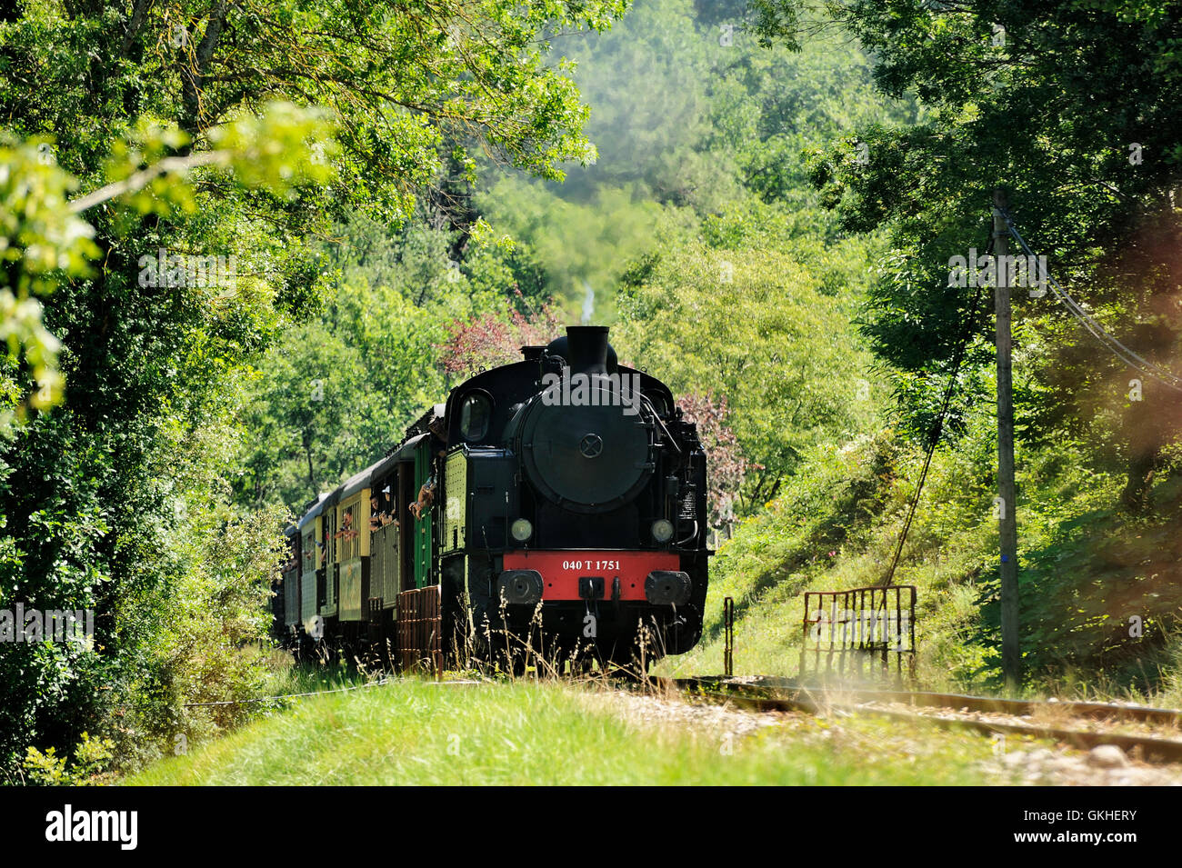 French countryside train station hi-res stock photography and images ...