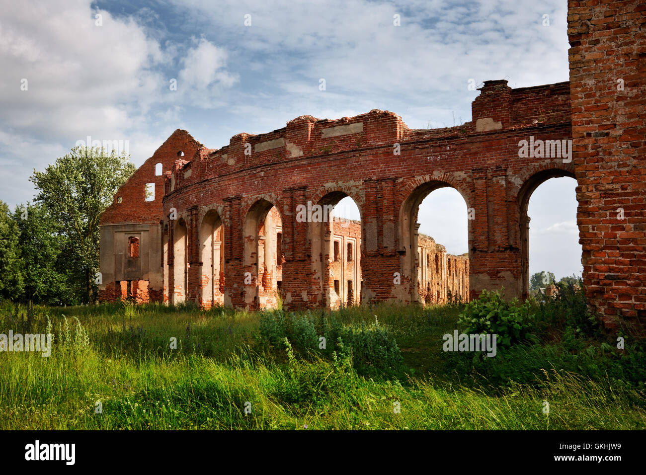 Old ruins arc vertical hi-res stock photography and images - Alamy