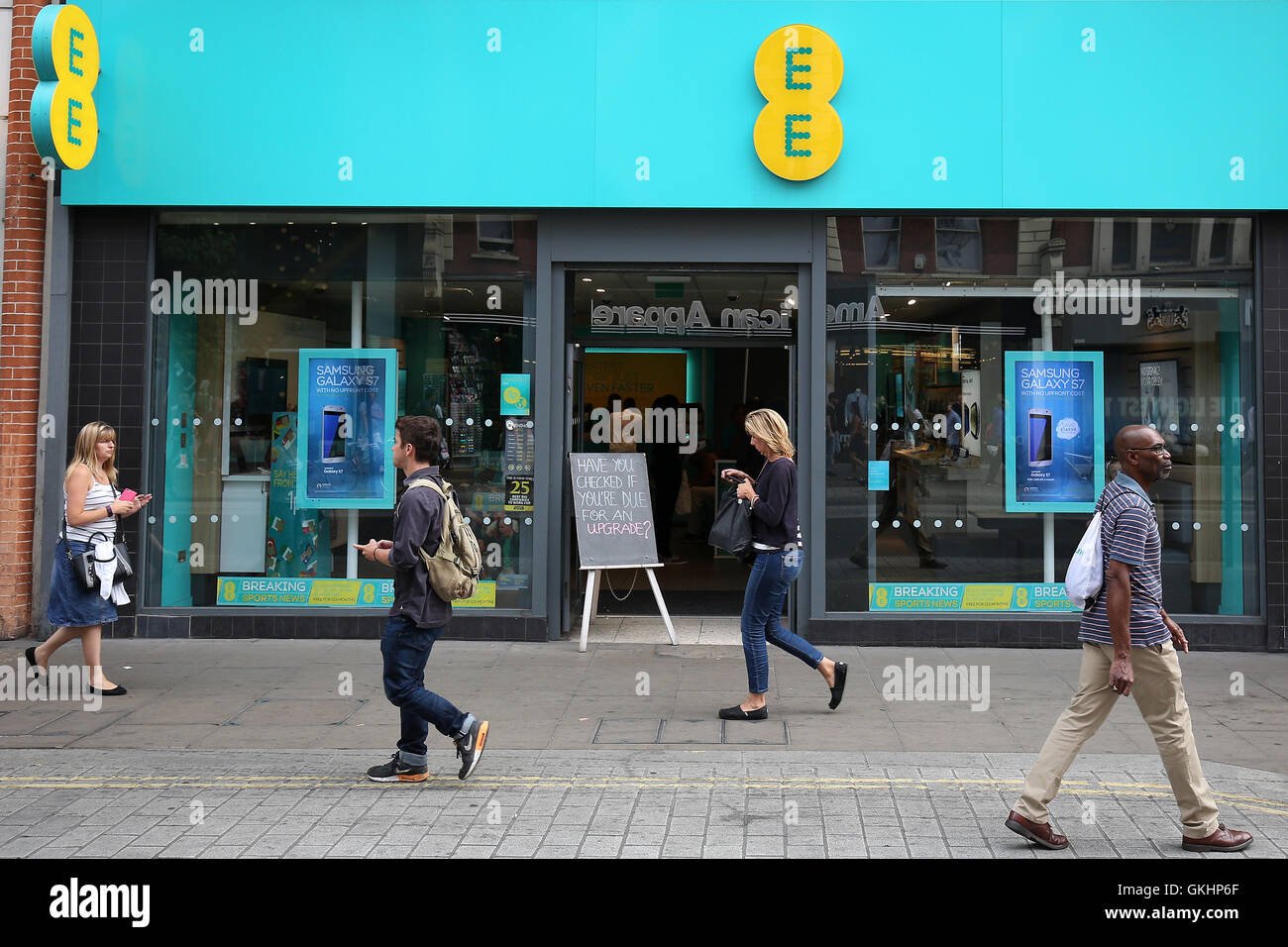 UK, London : EE is pictured on Oxford Street in Central London on 20 ...