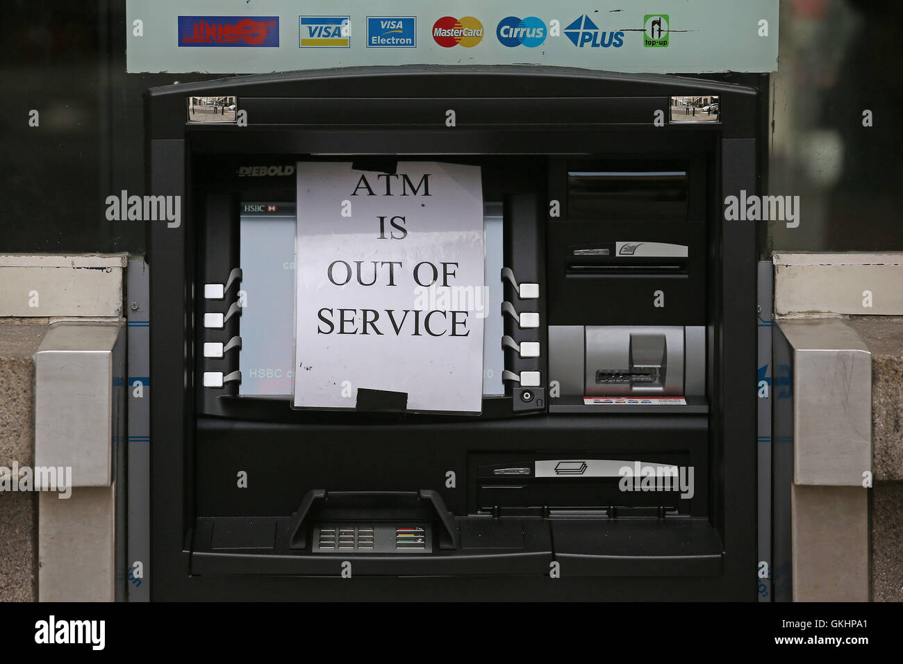 UK, London : ATM is out of service sign pictured on Oxford Street in ...
