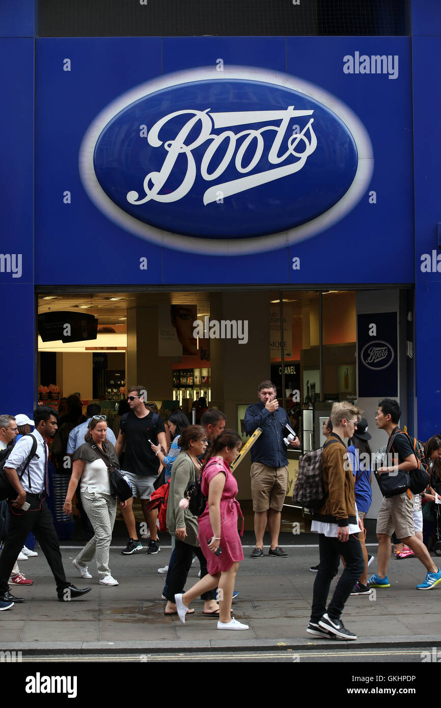 UK, London : Boots is pictured on Oxford Street in Central London on 20 ...