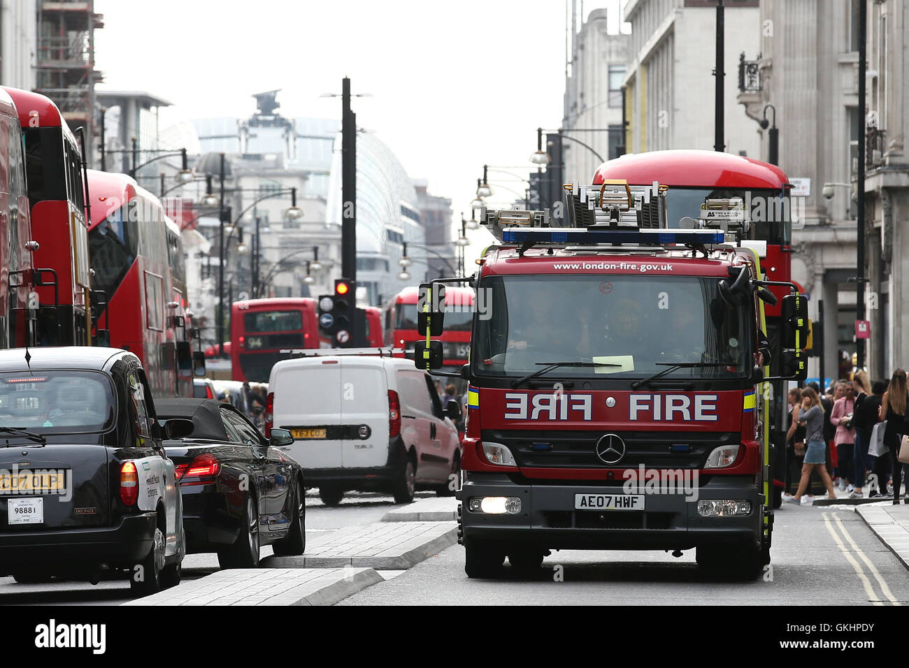 Uk fire service logo hi-res stock photography and images - Alamy