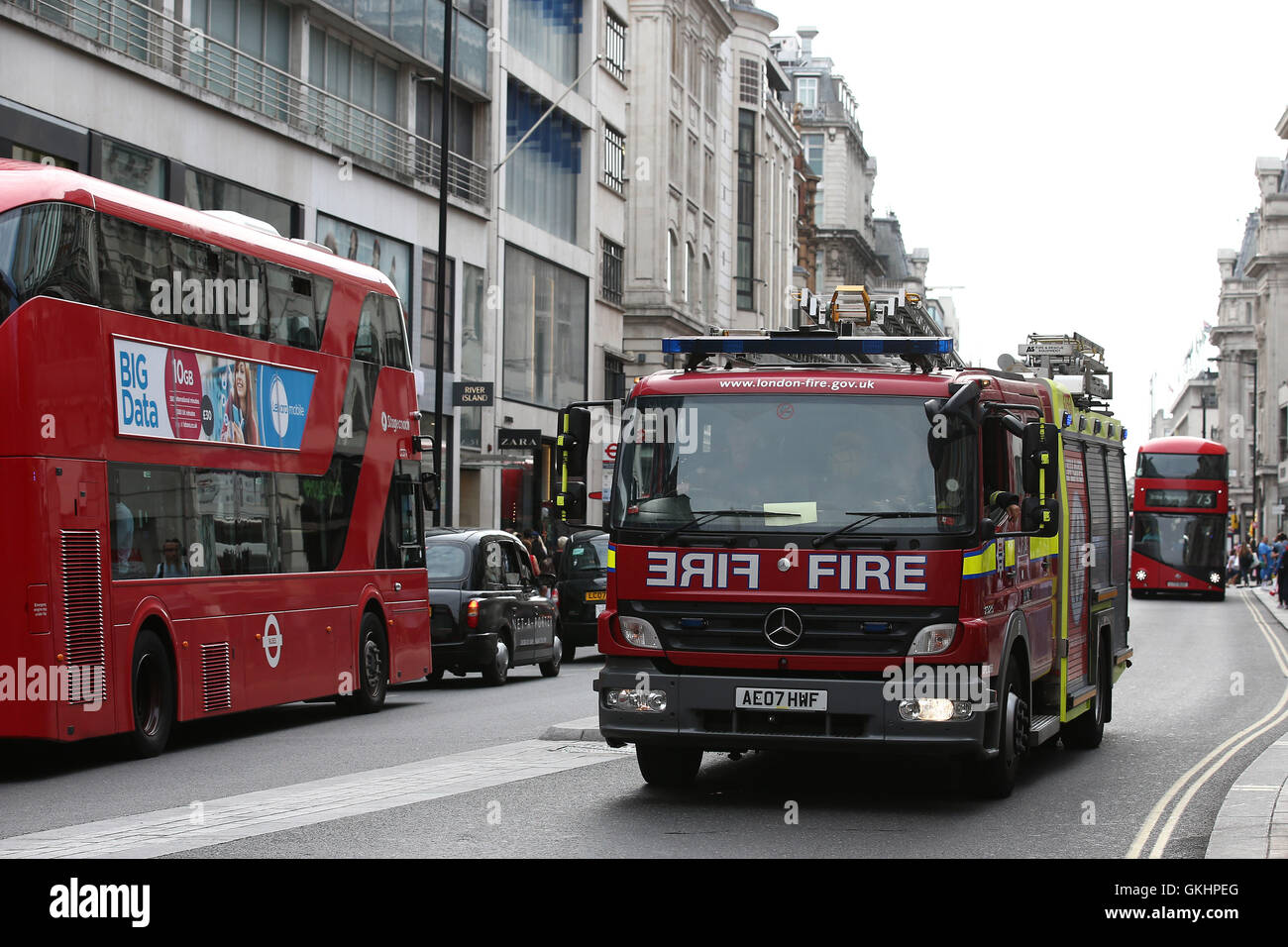 Uk fire service logo hi-res stock photography and images - Alamy
