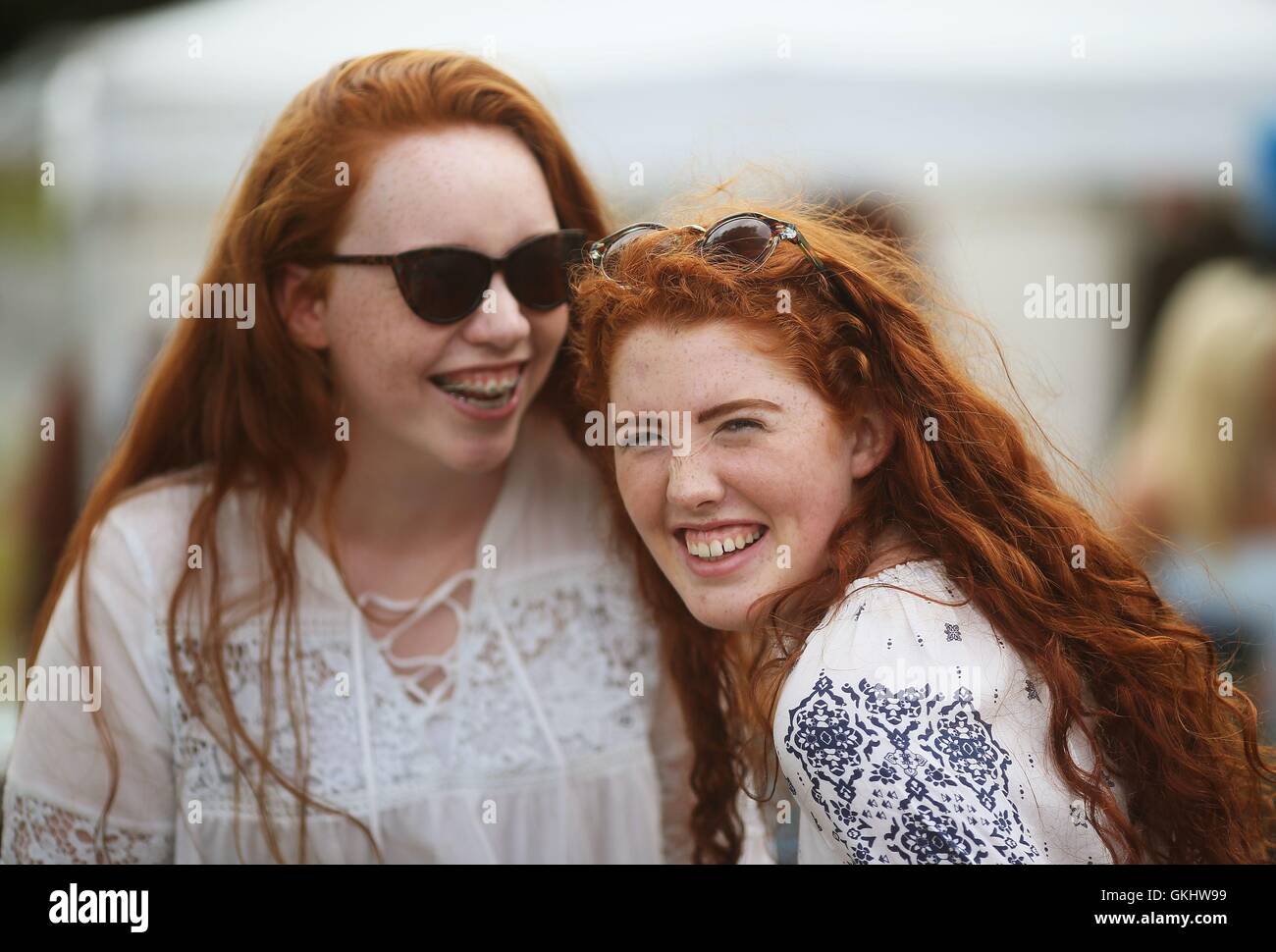 Laoise Donovan (left) and Ruby Parker at the Irish Redhead Convention ...