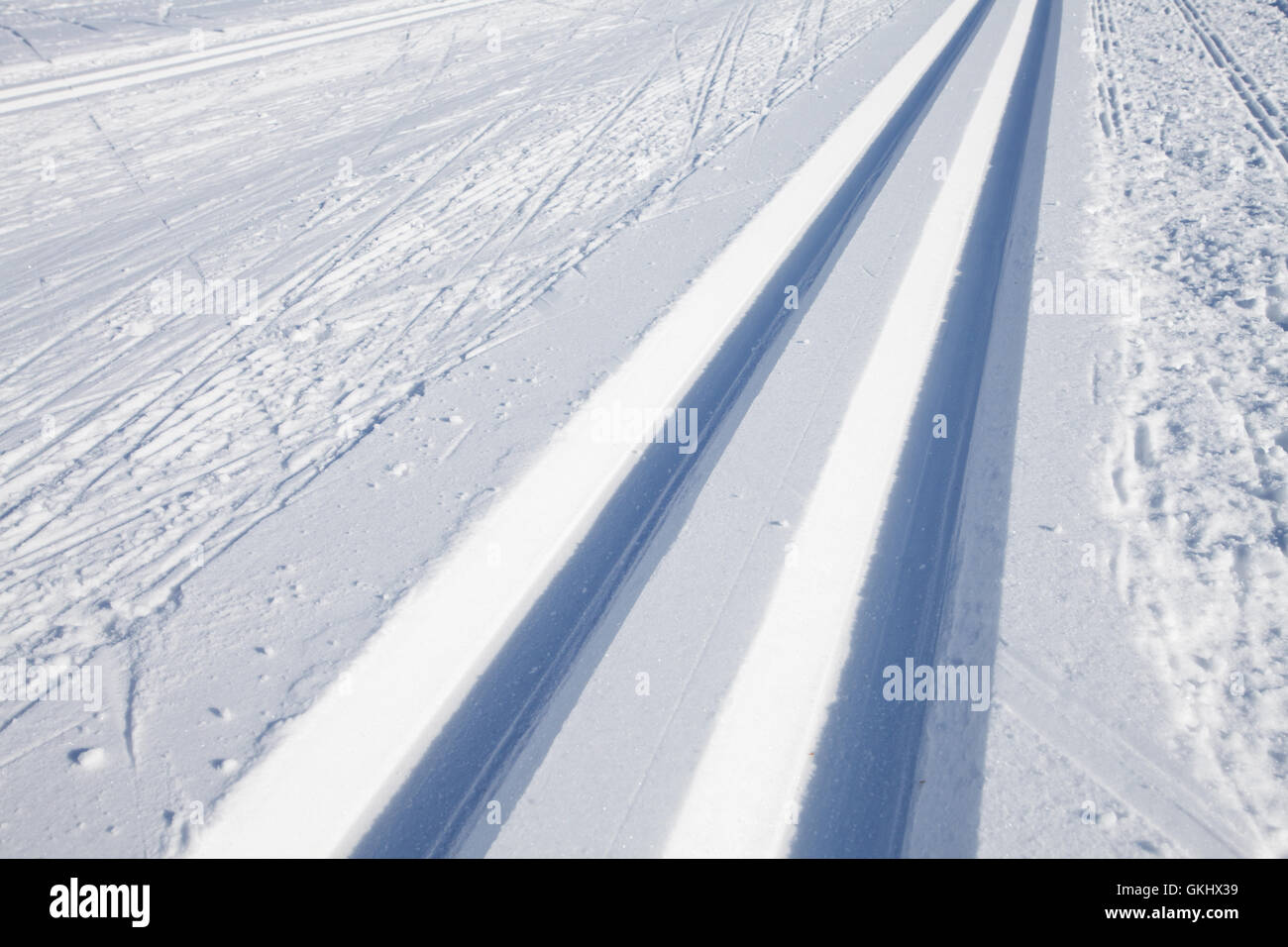 cross country skiing tracks in the winter Stock Photo - Alamy
