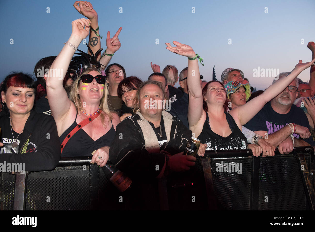 Bearded Theory Festival 2016 - Day 2 - Performances and Atmosphere ...