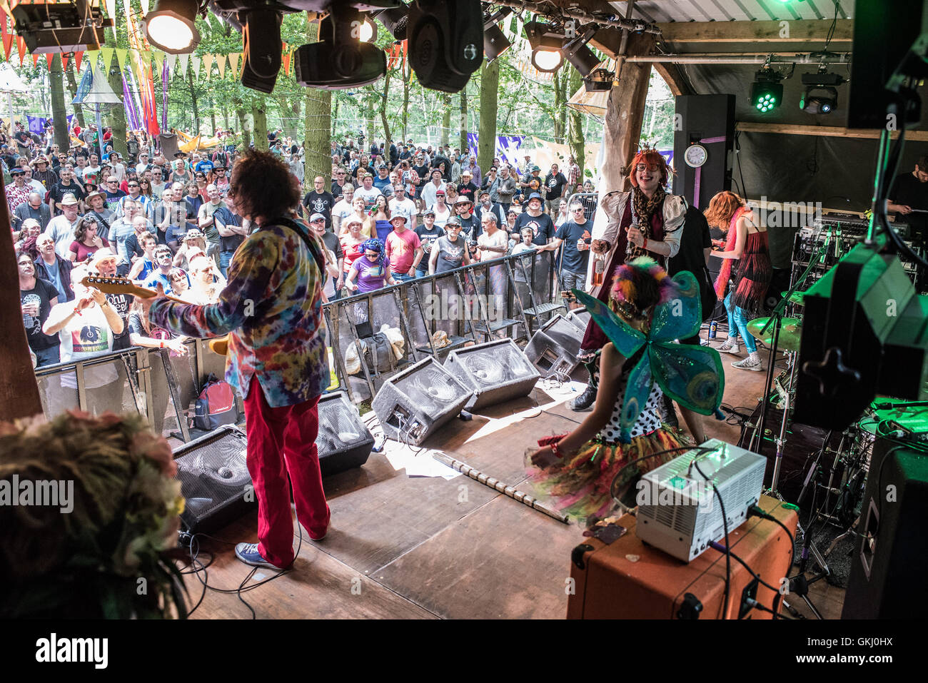 Bearded Theory Festival 2016 - Day 3 - Performances - Faerground ...