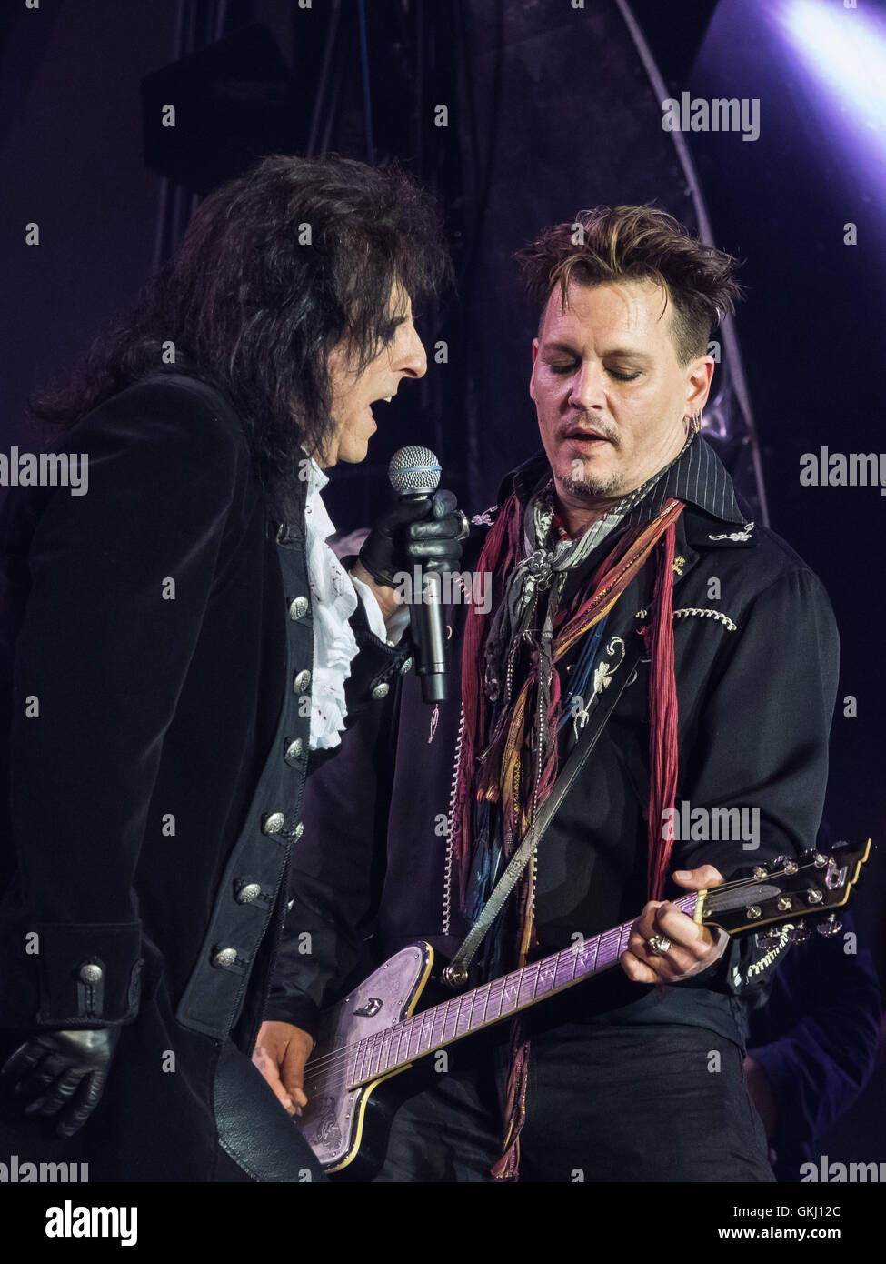 Rock in Rio Lisboa 2016 - Day 3 - Performances - Hollywood Vampires ...