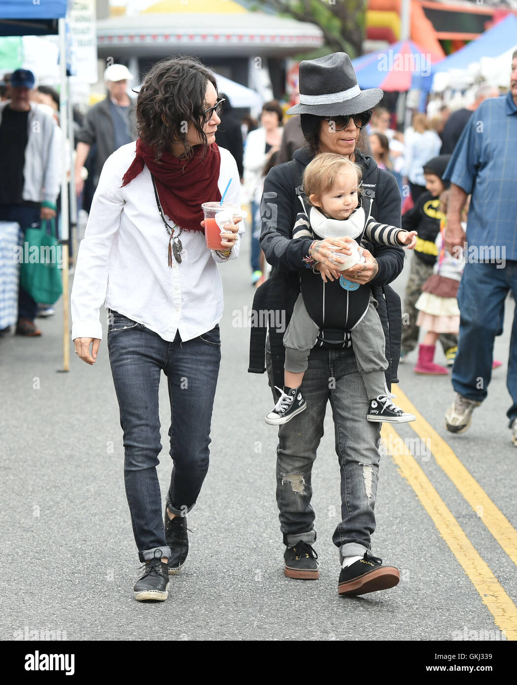 Sara Gilbert Kids Father