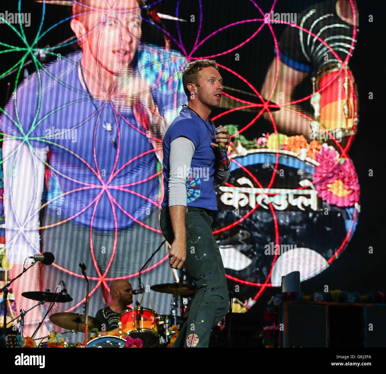 Coldplay - BBC Radio 1's Big Weekend - Day 2 at Powderham Castle ...