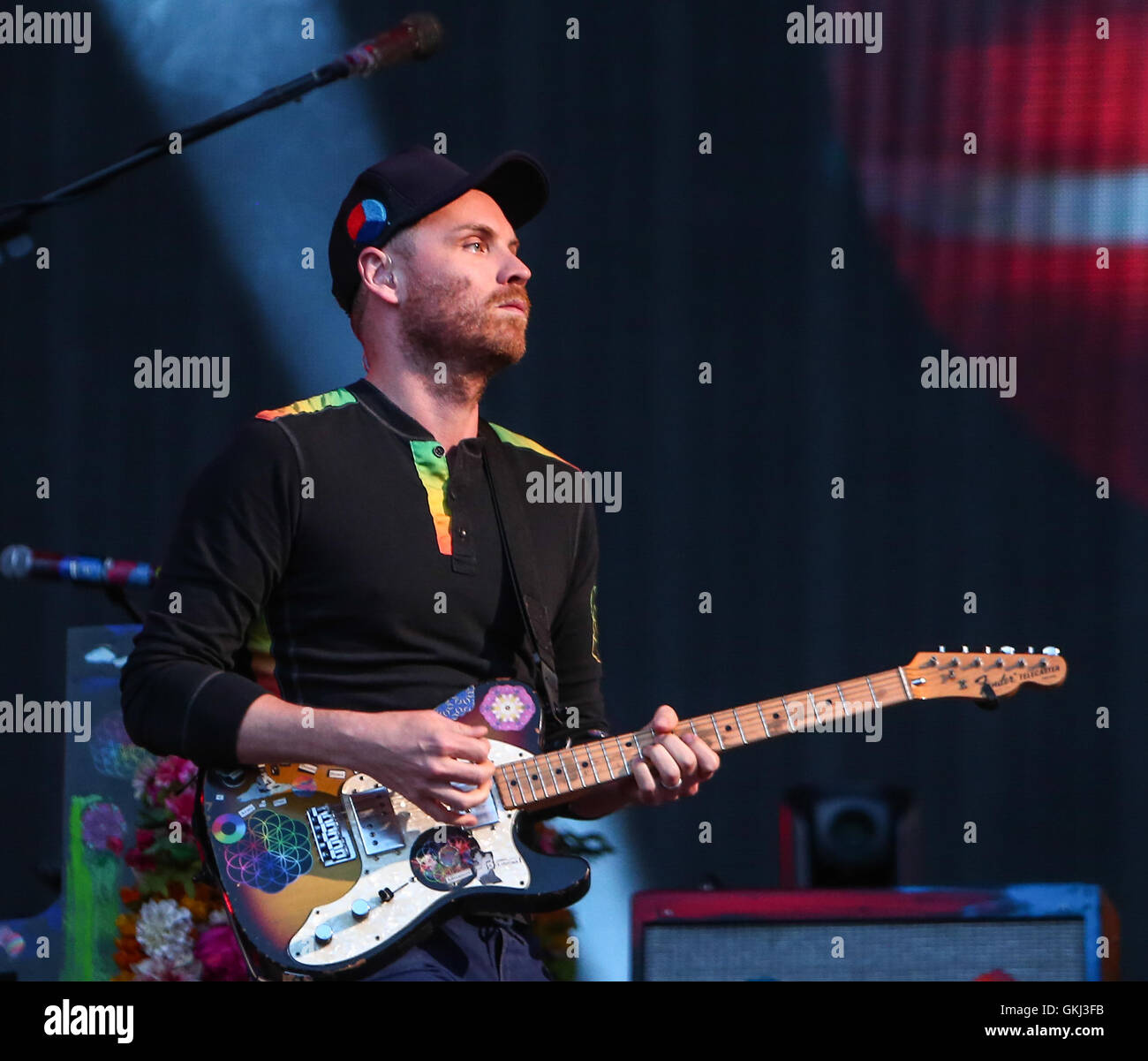 Coldplay - BBC Radio 1's Big Weekend - Day 2 at Powderham Castle ...