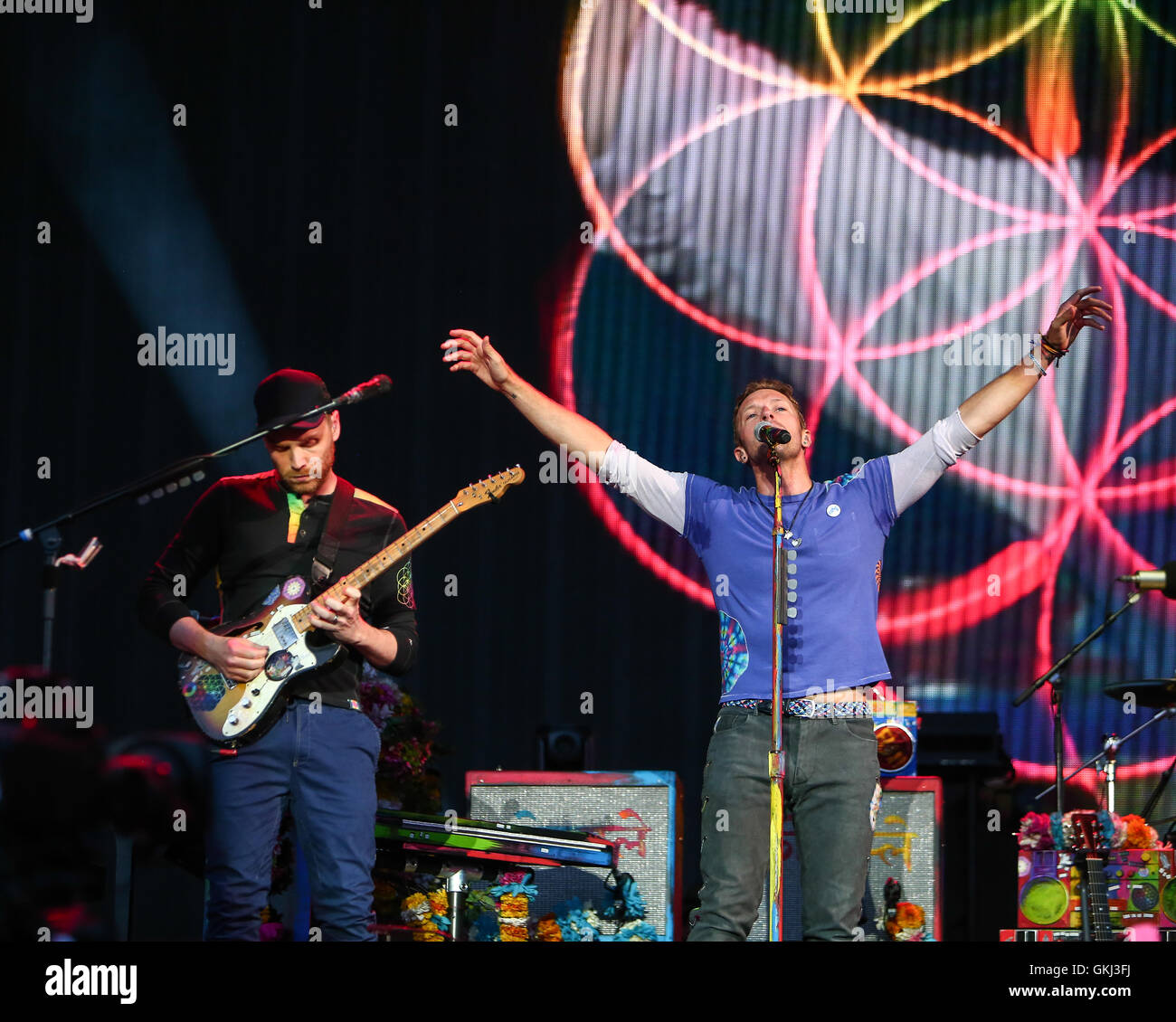 Coldplay - BBC Radio 1's Big Weekend - Day 2 at Powderham Castle ...