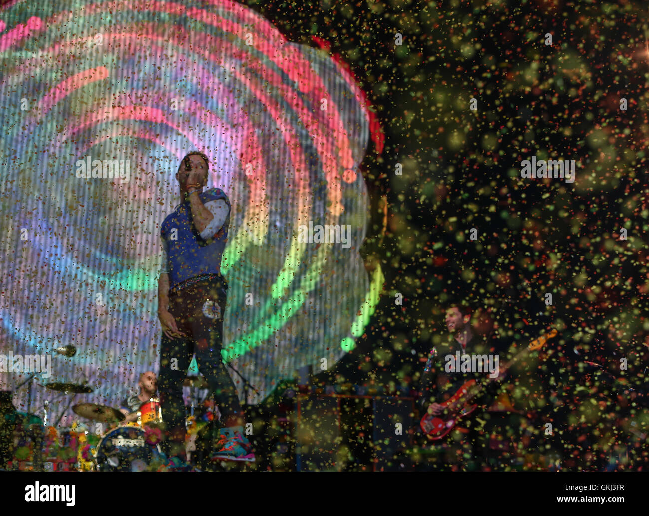 Coldplay - BBC Radio 1's Big Weekend - Day 2 at Powderham Castle ...
