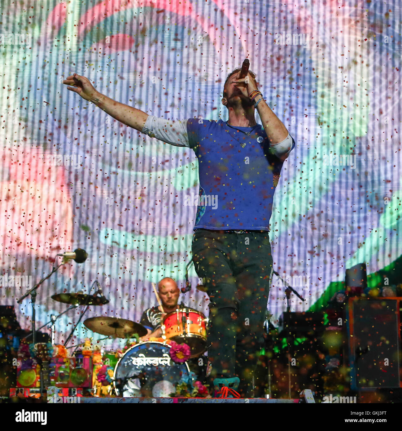 Coldplay - BBC Radio 1's Big Weekend - Day 2 at Powderham Castle ...