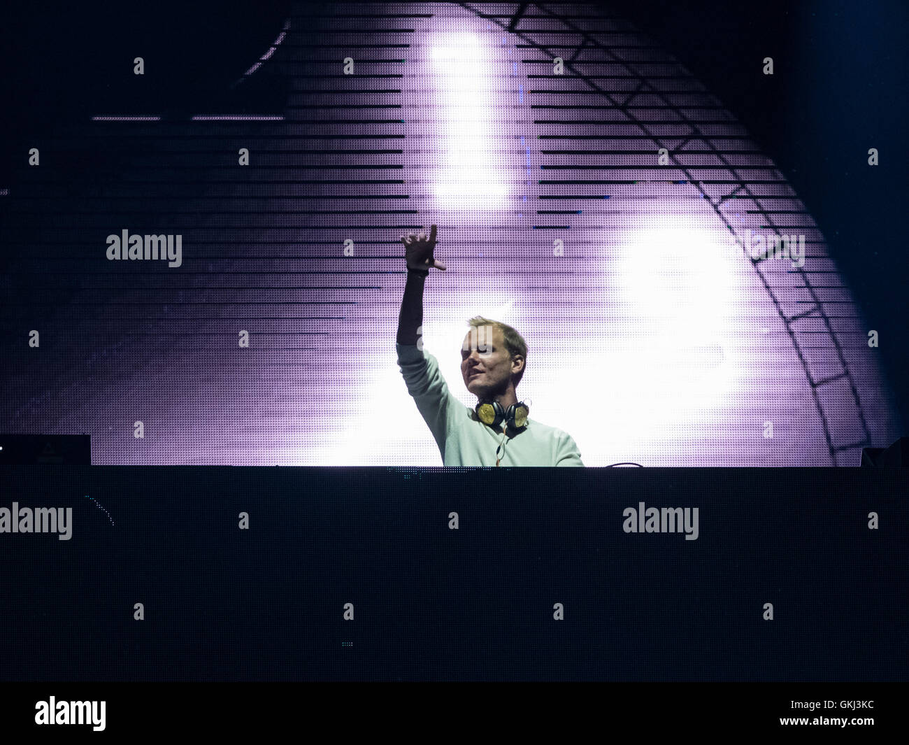 Avicii performs live at Rock in Rio festival in Lisboa Featuring ...