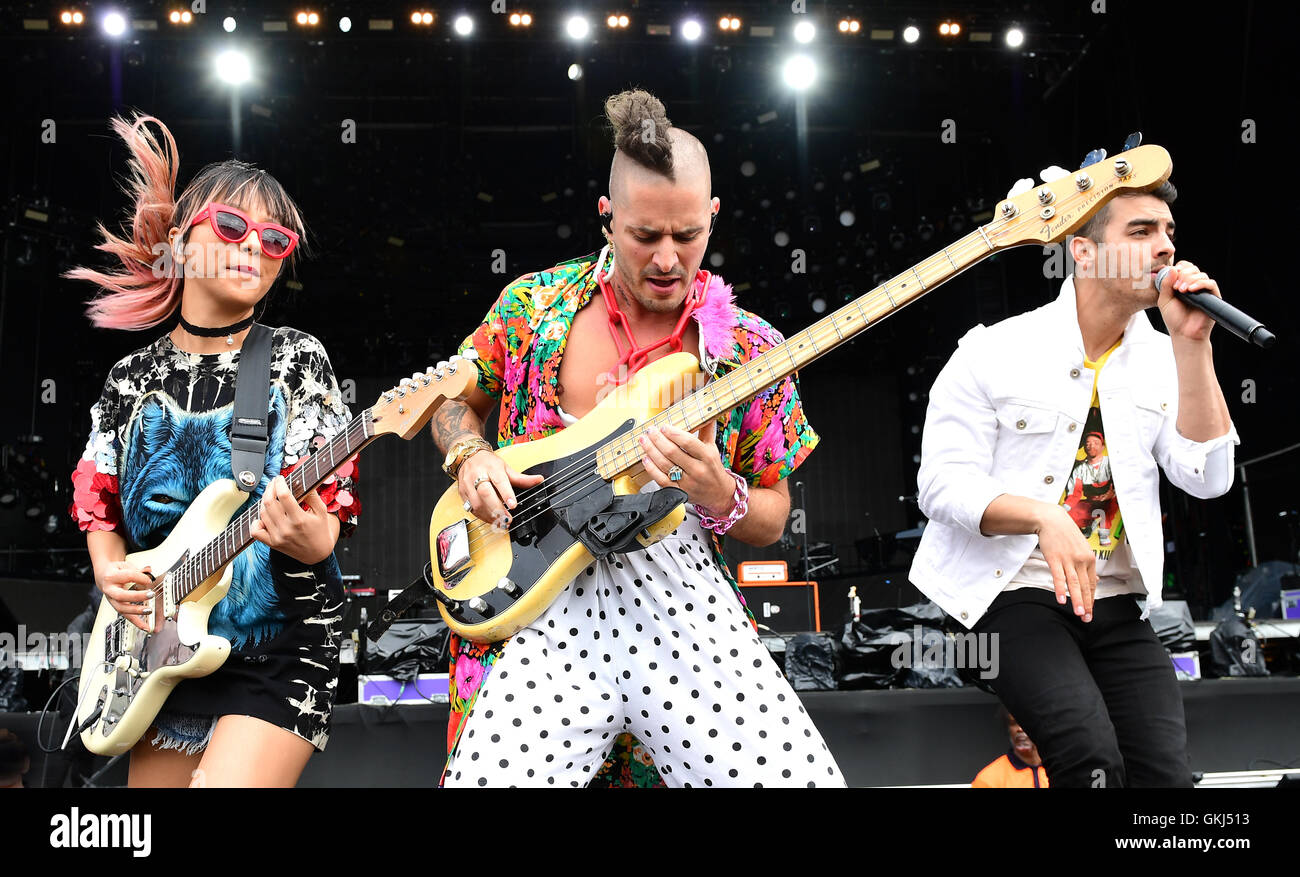 Jinjoo lee hi-res stock photography and images - Alamy