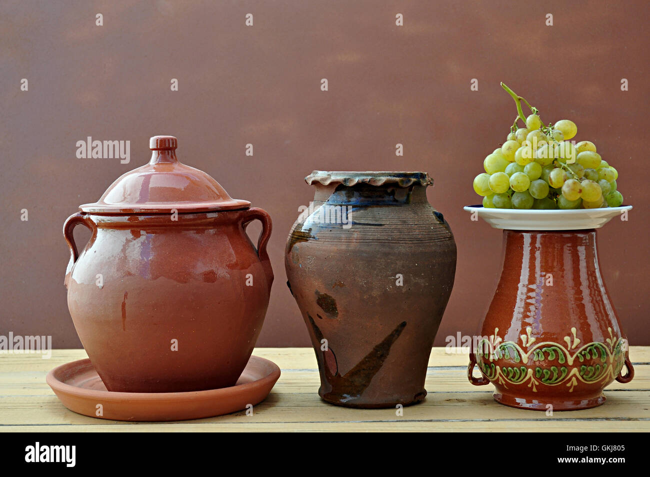 vegetables and clay pot Stock Photo - Alamy