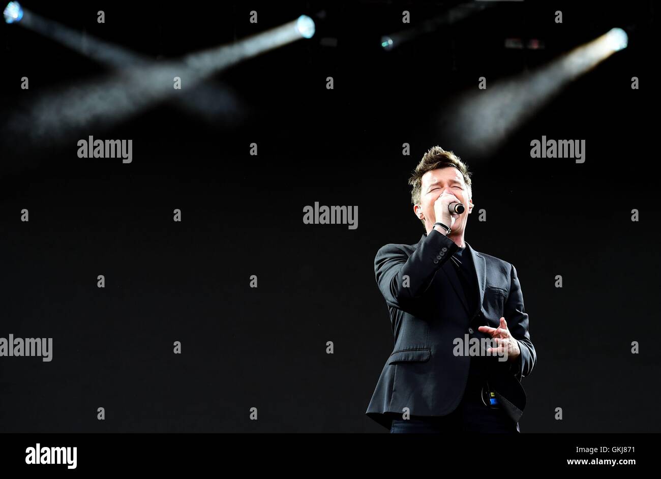 Rick Astley performs on the MTV stage during the V Festival at Hylands ...