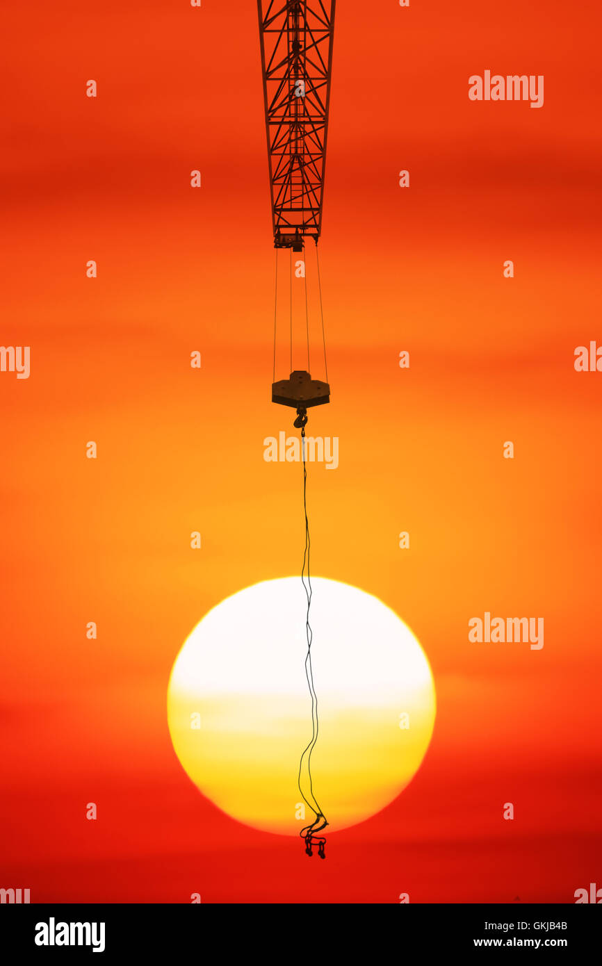 Lifting derrick hi-res stock photography and images - Alamy