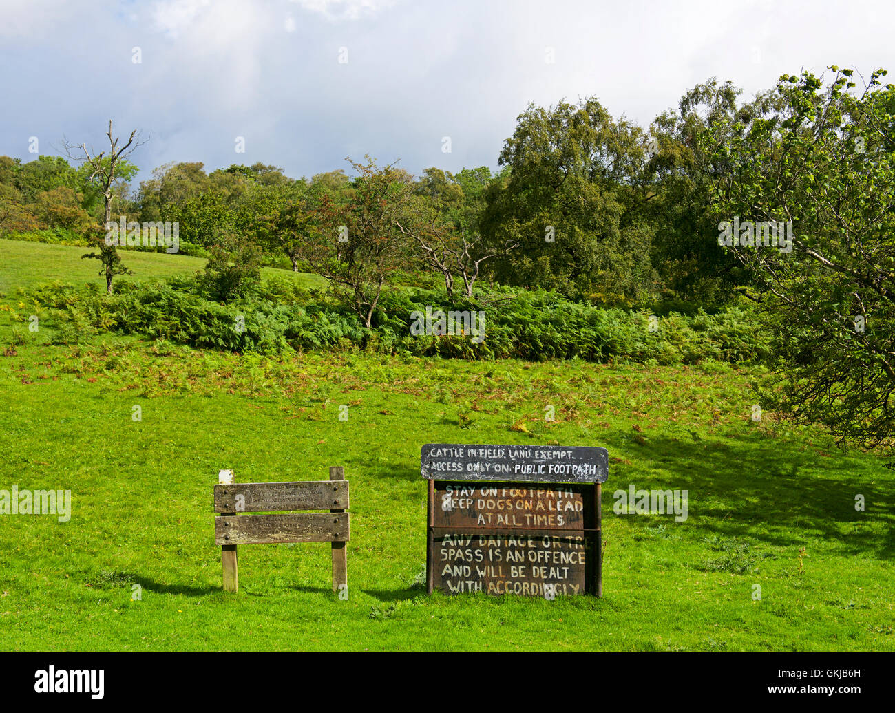 Warning sign signs hi-res stock photography and images - Alamy