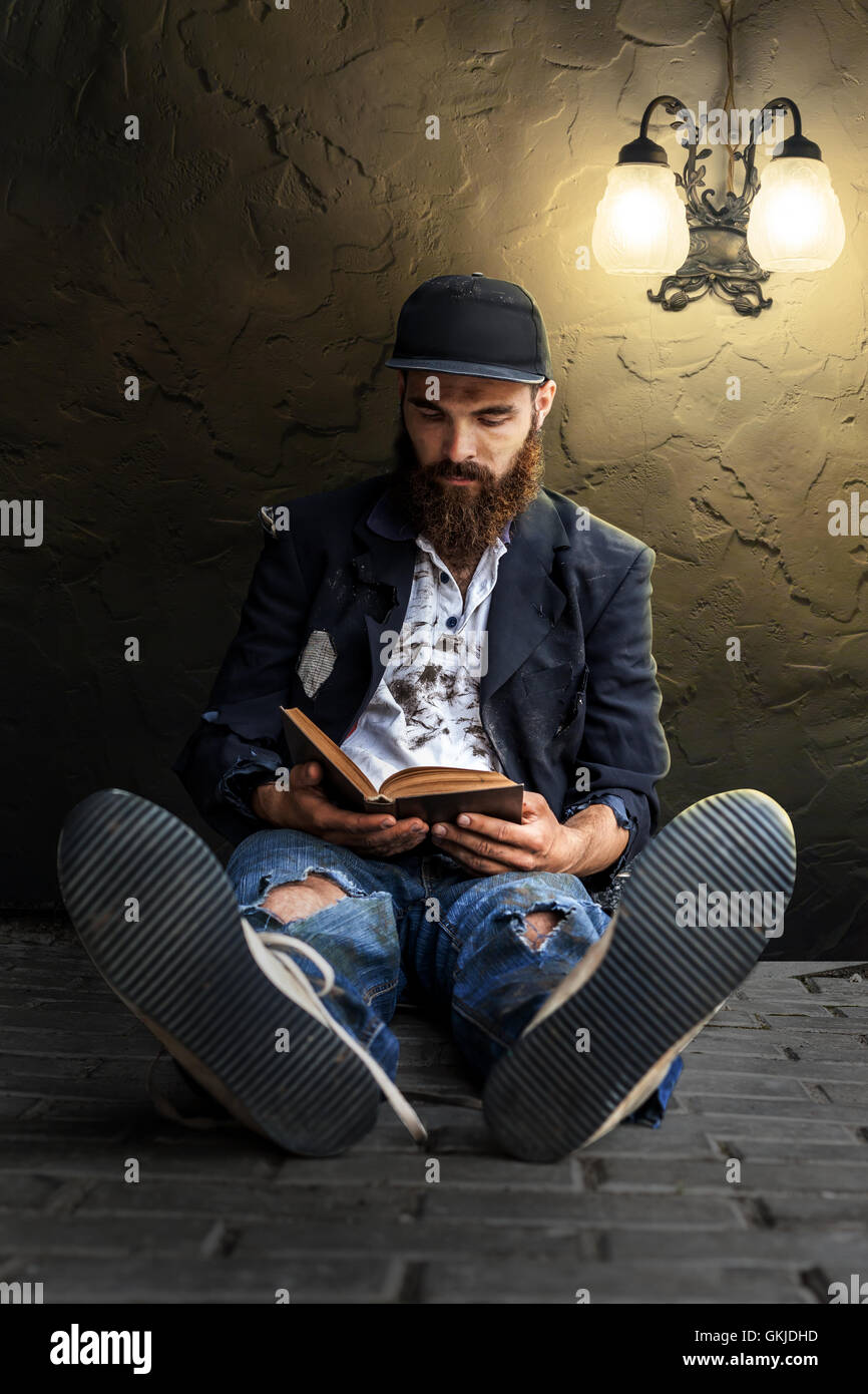 Homeless street book hi-res stock photography and images - Alamy