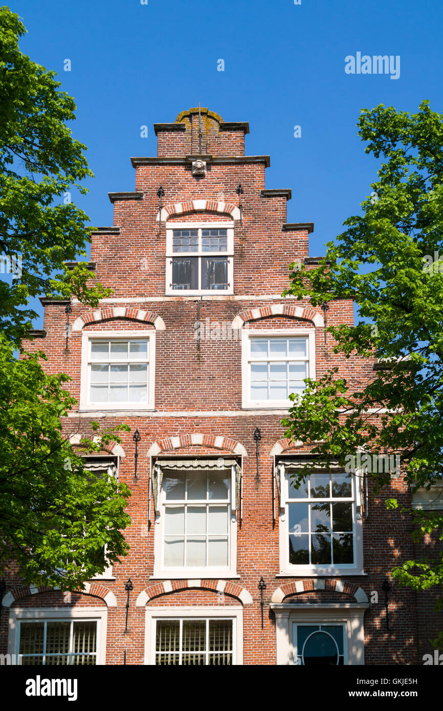 Dutch stepped gable house hi-res stock photography and images - Alamy