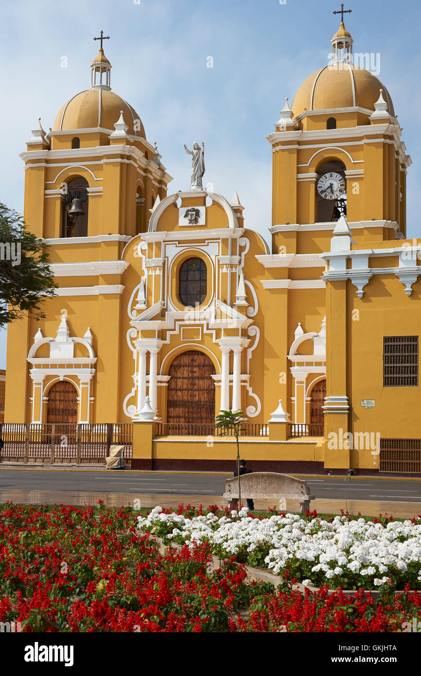 Bright yellow colonial style Cathedral in the Plaza de Armas of ...