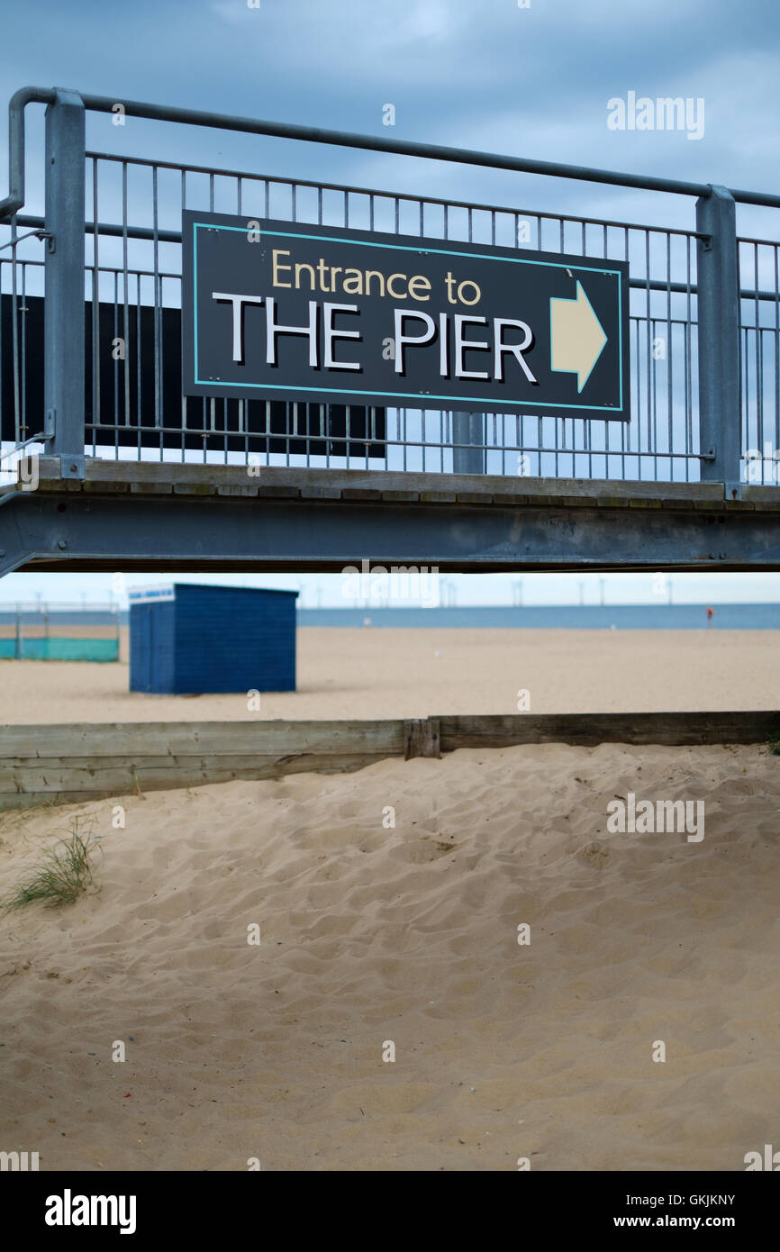 Wooden walkway beach direction sign hi-res stock photography and images ...