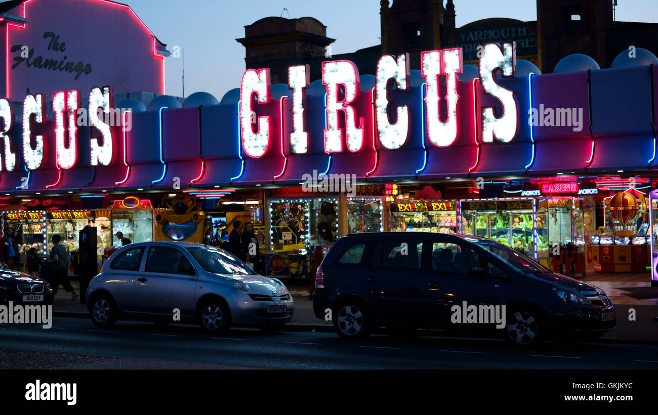 Circus Arcade Frontage with lights, Great Yarmouth Promenade at night ...