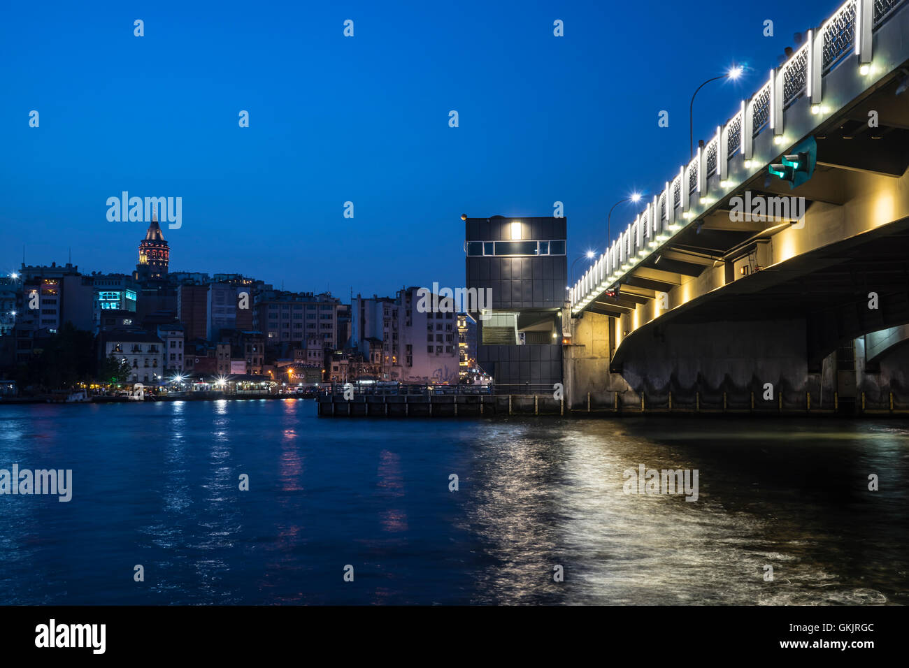 Galata bridge in Istanbul Stock Photo - Alamy