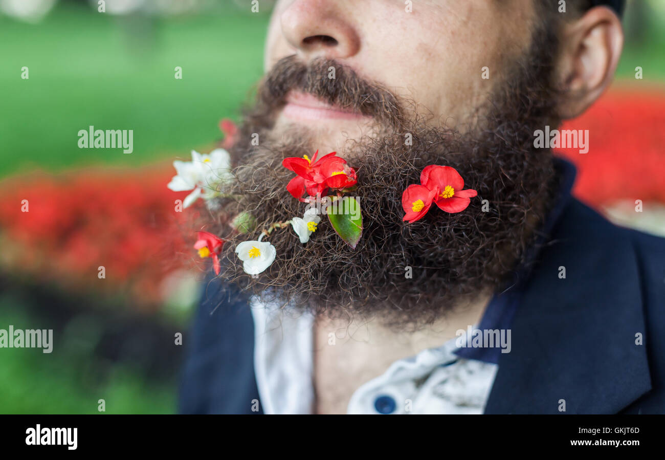 Homeless male man person portrait close up hi-res stock photography and ...